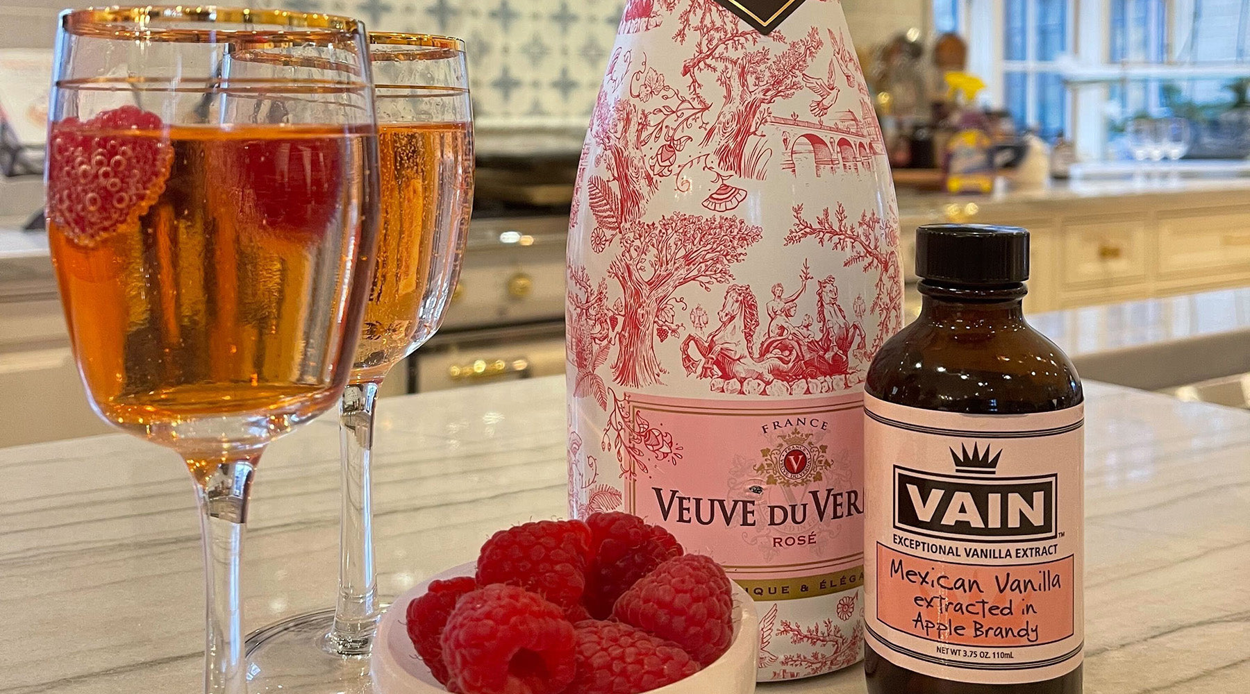 Champagne Kiss Cocktail – Vain Foods